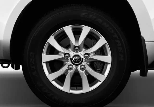New toyota land-cruiser 2021 4-5l-gxr1-diesel Photos, Prices And Specs ...
